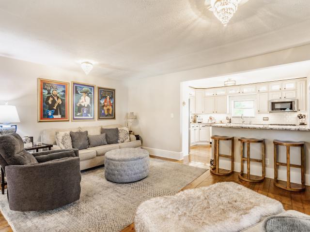 121 SE 1st Street SE