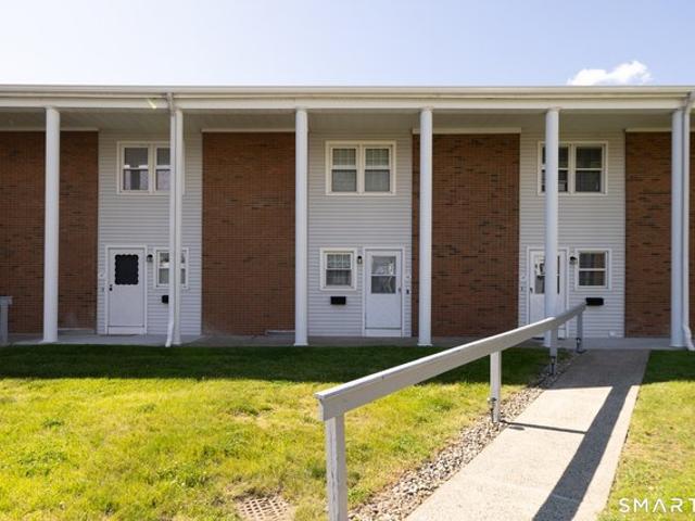 121 Seemans Ln Apt 16, Milford, CT 06460