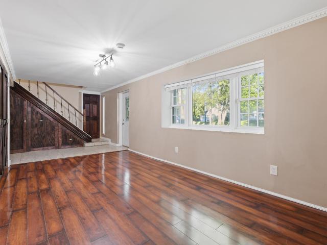 121 Seminole Drive
