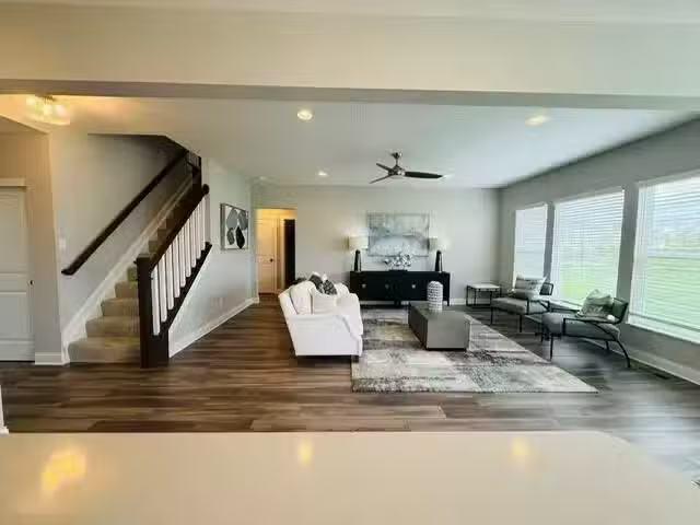 121 Sienna Glenn Drive, Lewis Center, OH 43035