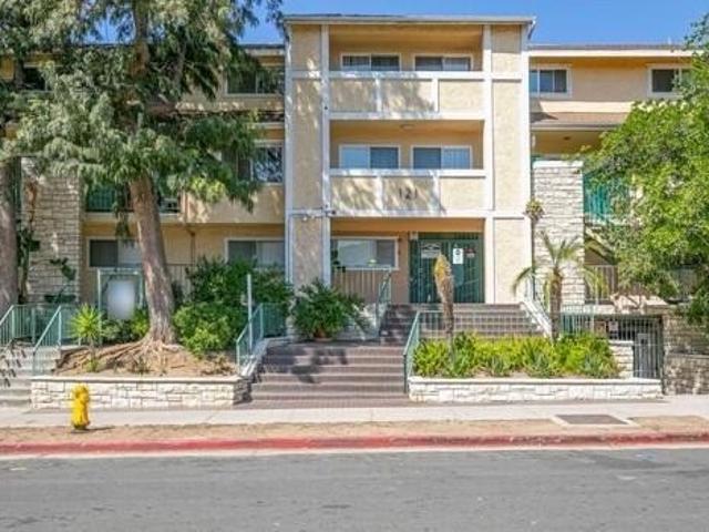 121 Sinclair Ave Unit 107, Glendale, CA 91206