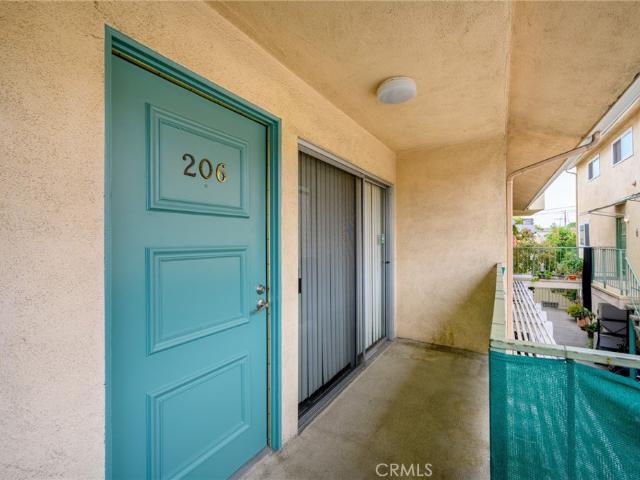 121 Sinclair Avenue 206