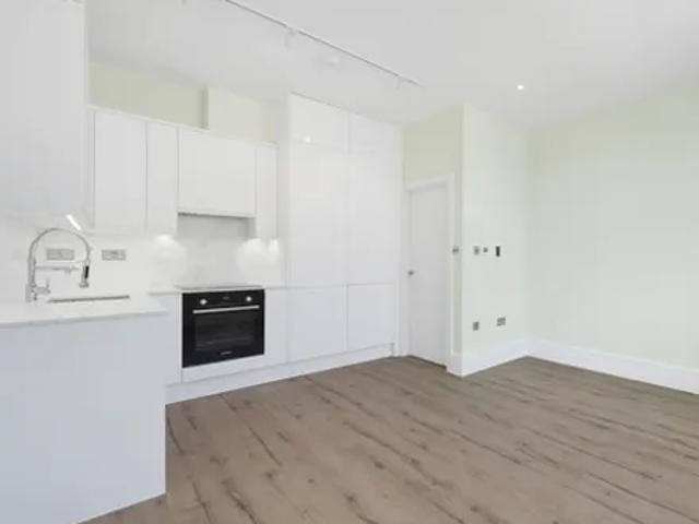 121 Sinclair Road, London, W14 0NP, United Kingdom | 1 bed apartment for rent #167386324 | Rentberry