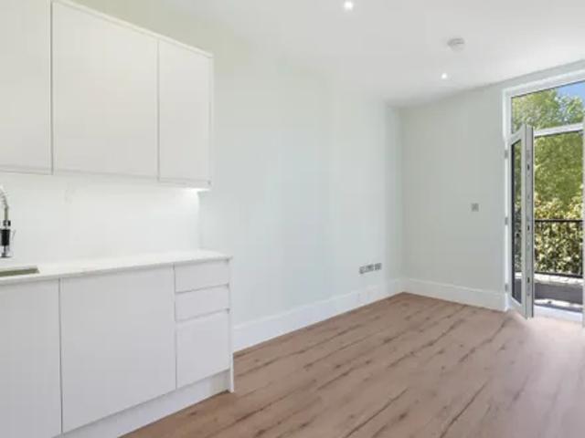 121 Sinclair Road, London, W14 0NP, United Kingdom | 1 bed apartment for rent #167775592 | Rentberry