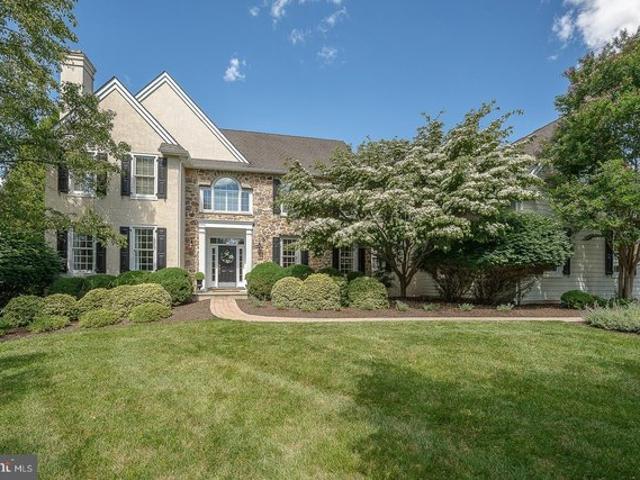 121 Spring Tree Dr, Newtown Square, PA 19073
