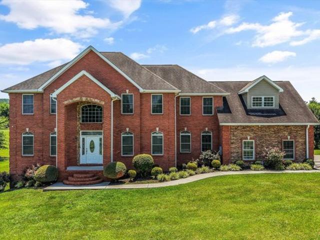 121 St James St, Sweetwater, TN 37874
