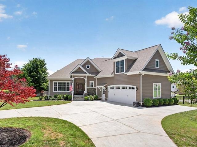 121 Stanridge Ct, Easley, SC 29640