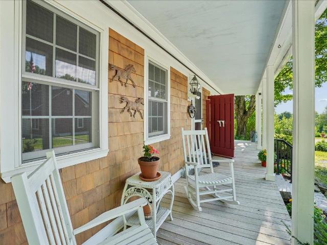121 Stark Highway South