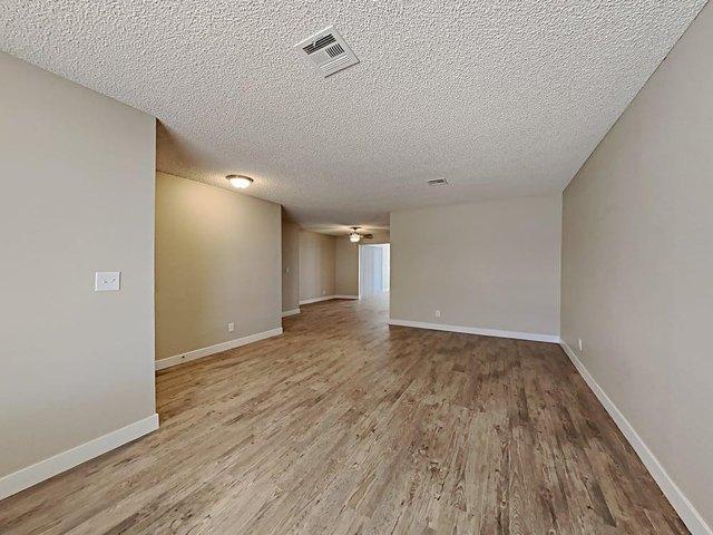 121 Sterling Dr, Henderson, NV 89015