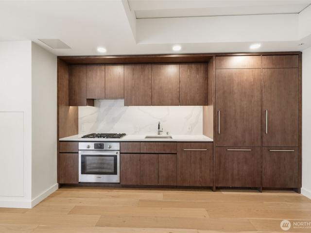 121 Stewart Street # 1803
