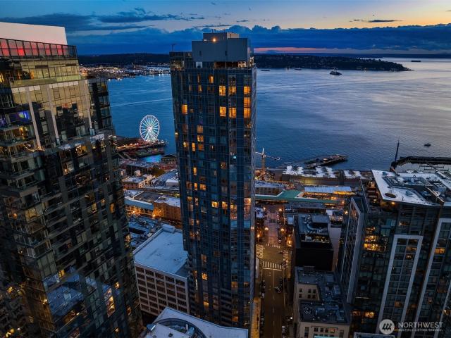 121 Stewart Street # 3402