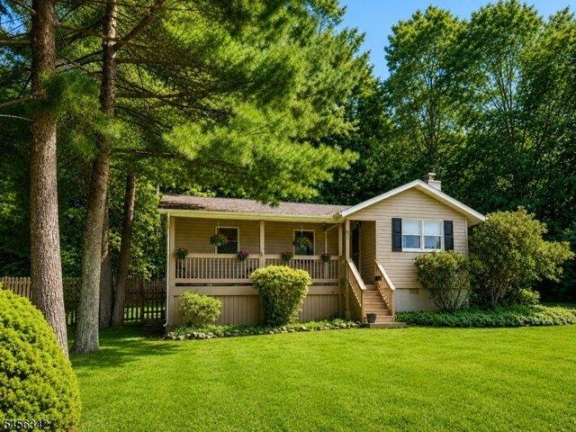 121 Summit Rd, Sparta, NJ 07871