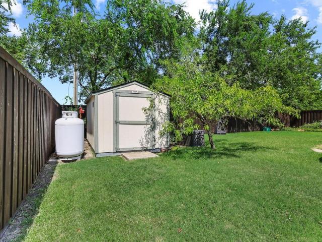 121 Sunset Ln, Whitewright, TX 75491 | MLS #21321