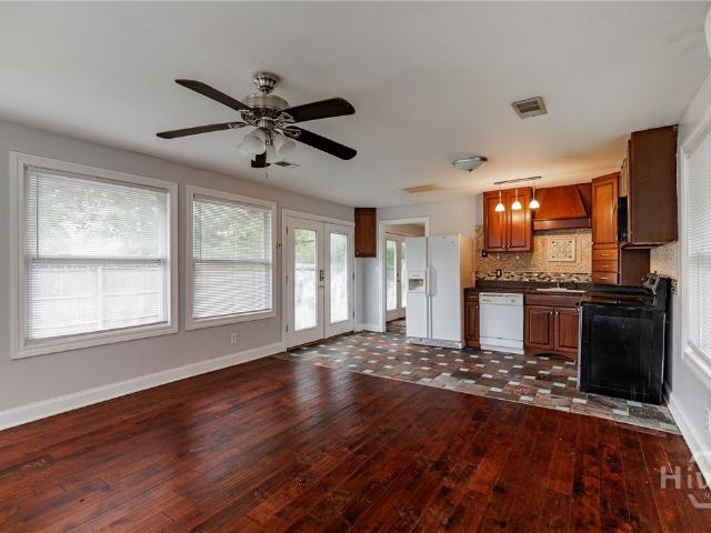 121 Sweetgum Way
