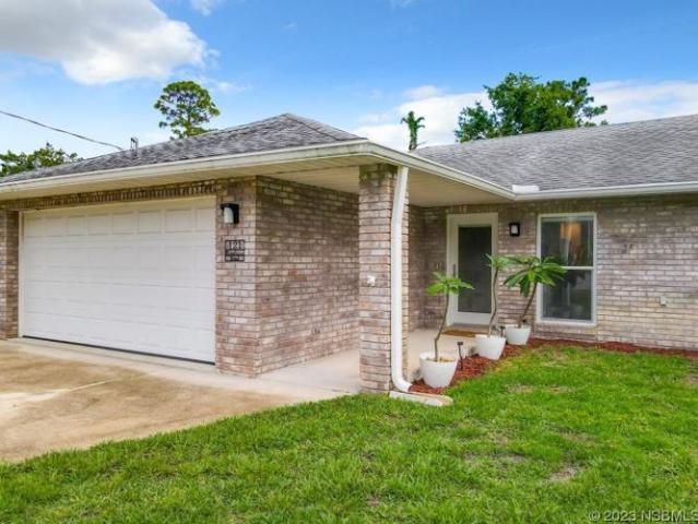 121 Poinciana Rd, Edgewater, FL 32141