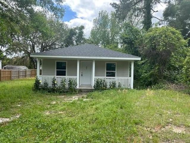 121 Palmland Ave, Satsuma, FL 32189