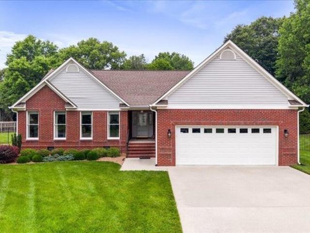 121 Park Creek Dr NW, Cleveland, TN 37312
