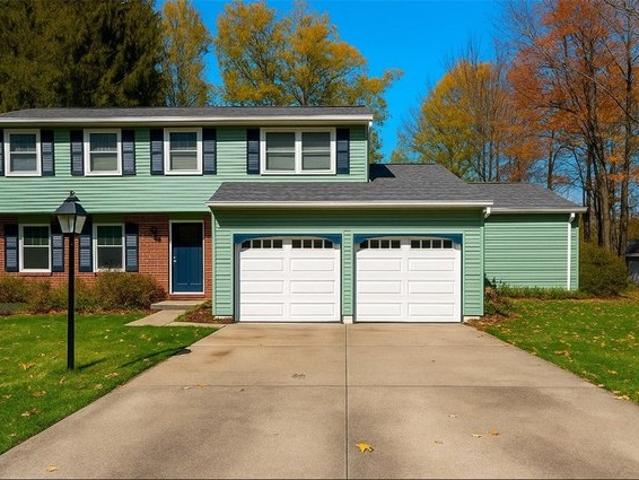 121 Parklane Dr, Slippery Rock, PA 16057