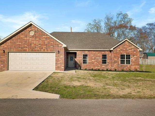 121 Pecan St, Lake City, AR 72437