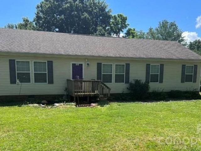 121 Pine State Rd, Troutman, NC 28166