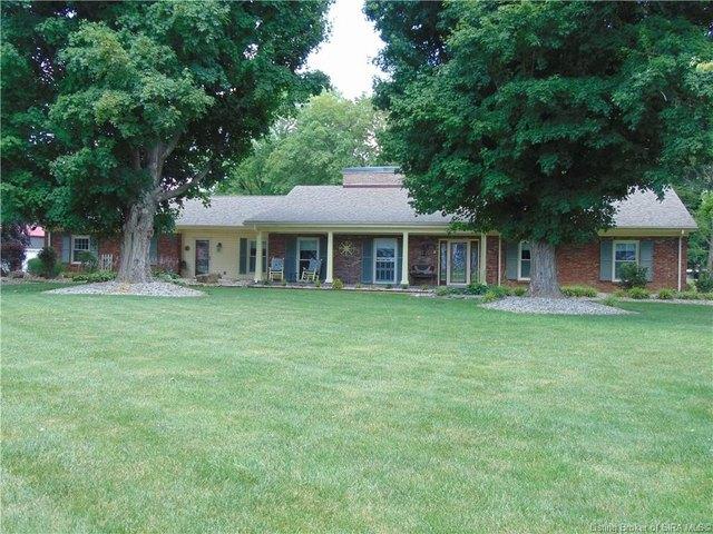 121 Presbyterian Ave, Hanover, IN 47243