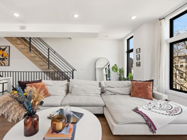 121 Prospect St # 2