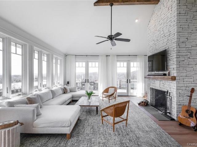 121 Quaker Hill Road