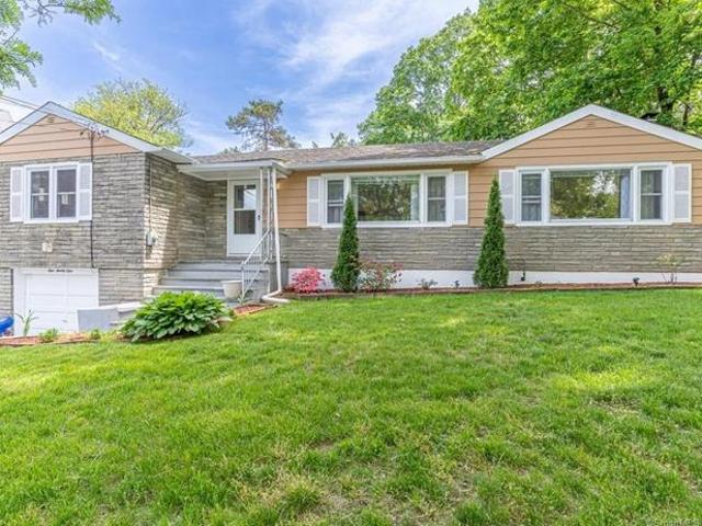 121 Rock Spring Rd, Stamford, CT 06906