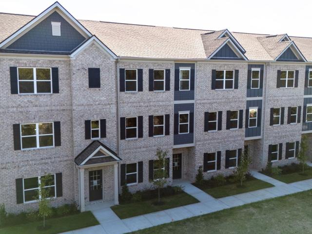 121 Rosebush Lane