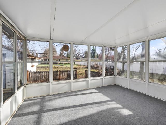121 Roselawn Avenue E