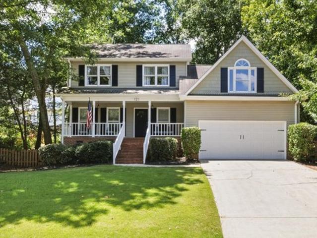121 River Way Dr, Greer, SC 29651