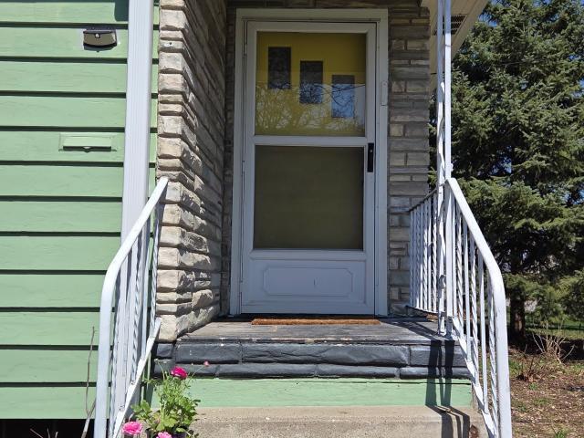 121 W 11th Street S