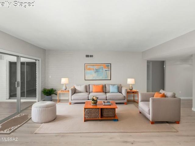 121 W Vista Grande Dr, Tucson, AZ 85704