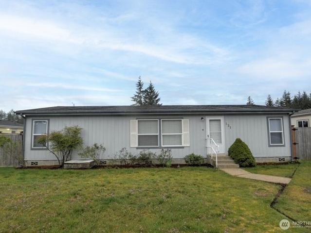 121 W Freedom Ln, Shelton, WA 98584