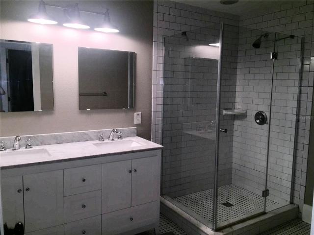 121 W Giddens Ave, Tampa, FL 33603 | MLS #TB8410