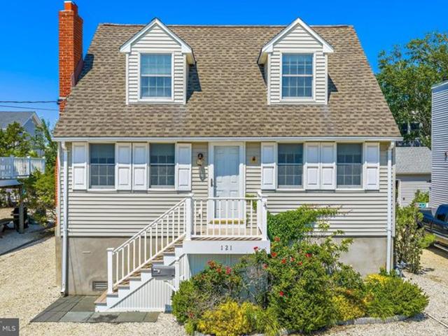 121 W Selfridge Ave, Long Beach Township, NJ 08008