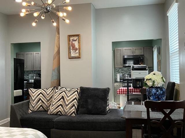 121 W Sixty Fourth Street