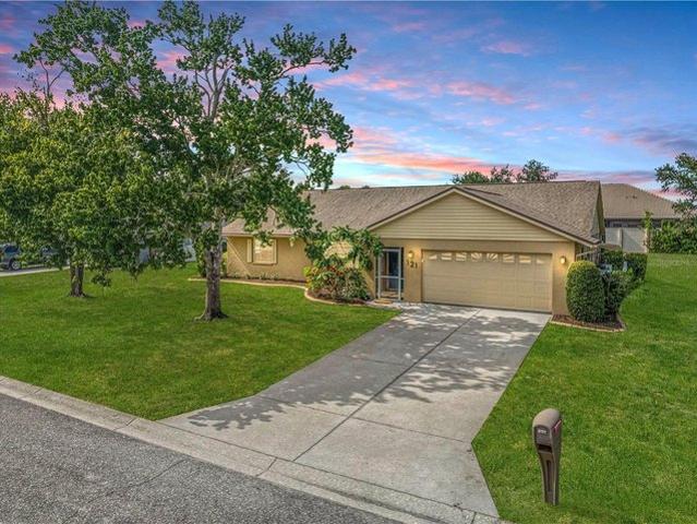 121 Woodingham Dr, Venice, FL 34292