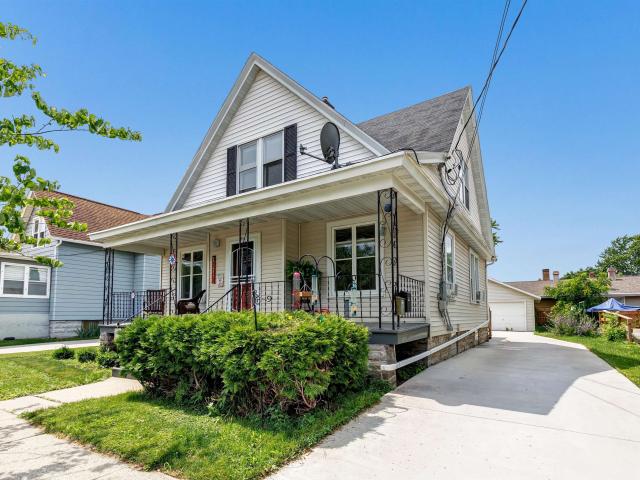 121 woodlawn street