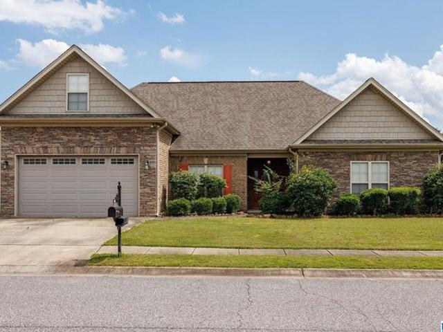 121 Waterford Cove Dr, Calera, AL 35040