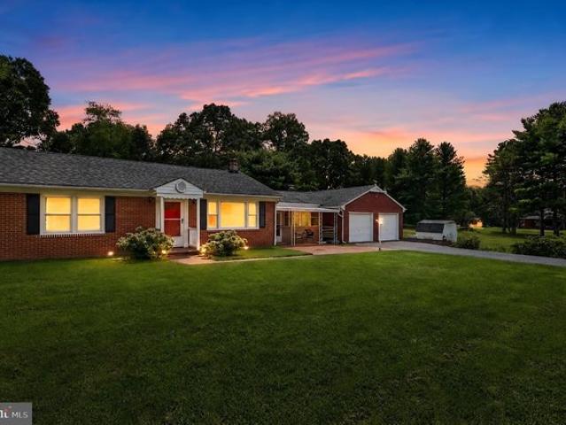 121 Wagner Farm Rd, Louisa, VA 23093