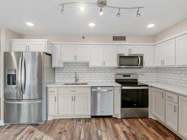 121 Washington Avenue S # 502
