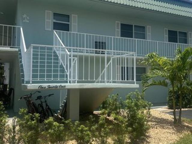 121 Wettaw Ln Apt 214, North Palm Beach, FL 33408