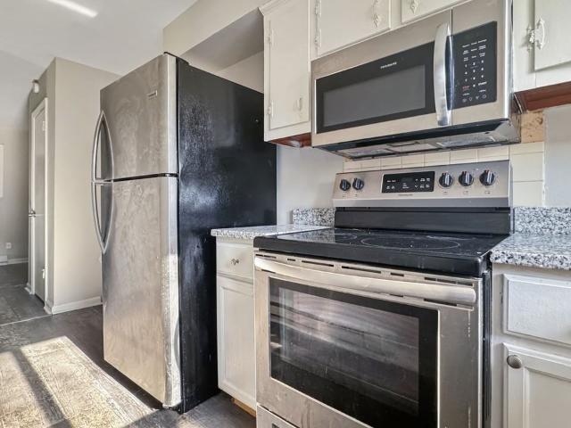 121 West 32nd Street 2 Bedroom Apartment for Rent at 121 W 32nd St, Norfolk, VA 23504