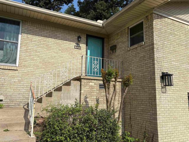 121 White Oak Lane