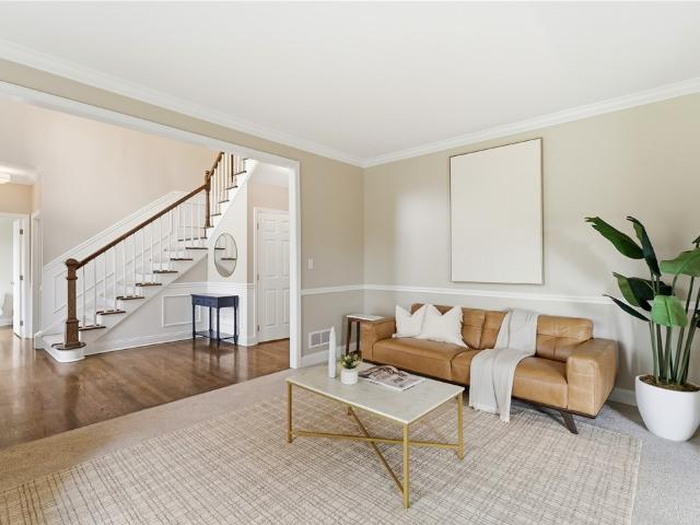 121 Windermere Ct