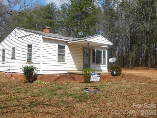 121 Taylor St, York, SC 29745 | MLS #4347 | Compass