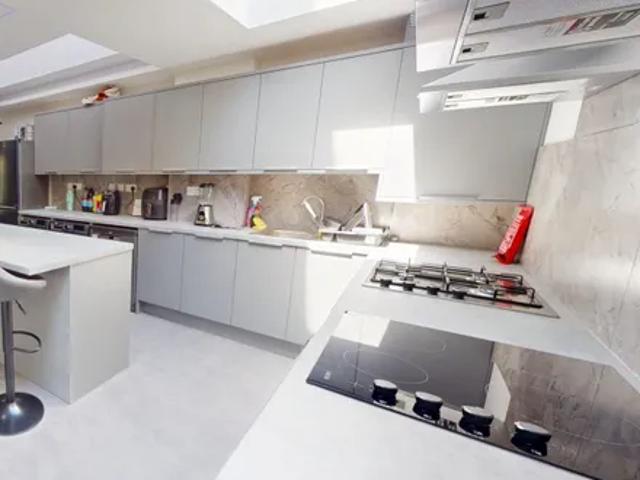 121 Teignmouth Road, Stirchley, B29 7AX, United Kingdom | 6 bed house for rent #158526762 | Rentberry