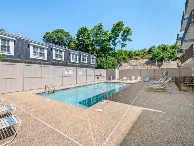 121 Tremont St, Unit B4, Boston, MA 02135 | MLS #73455 | Compass