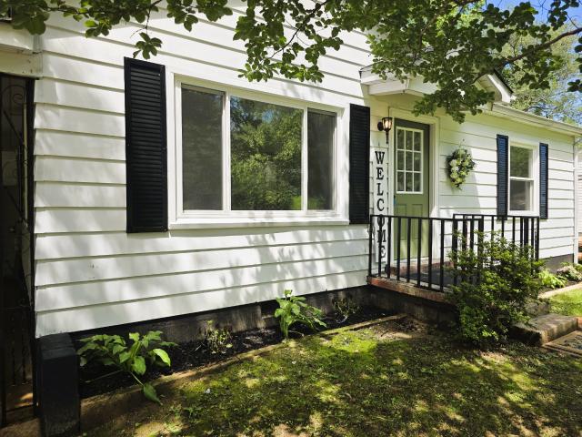 121 Turnpike Ave